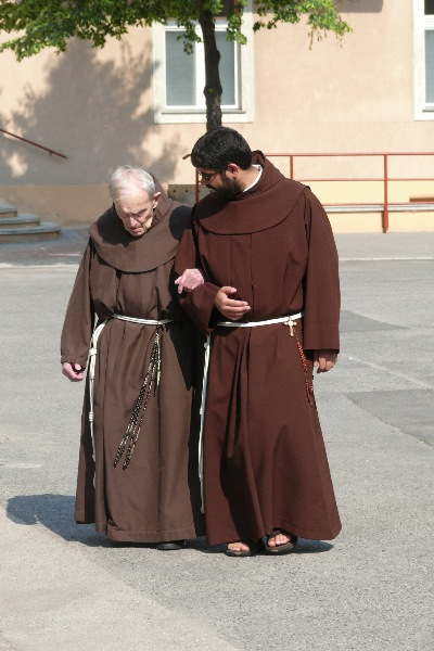 Bemutatkozik: a ferences rend | Magyar Kurír - katolikus hírportál