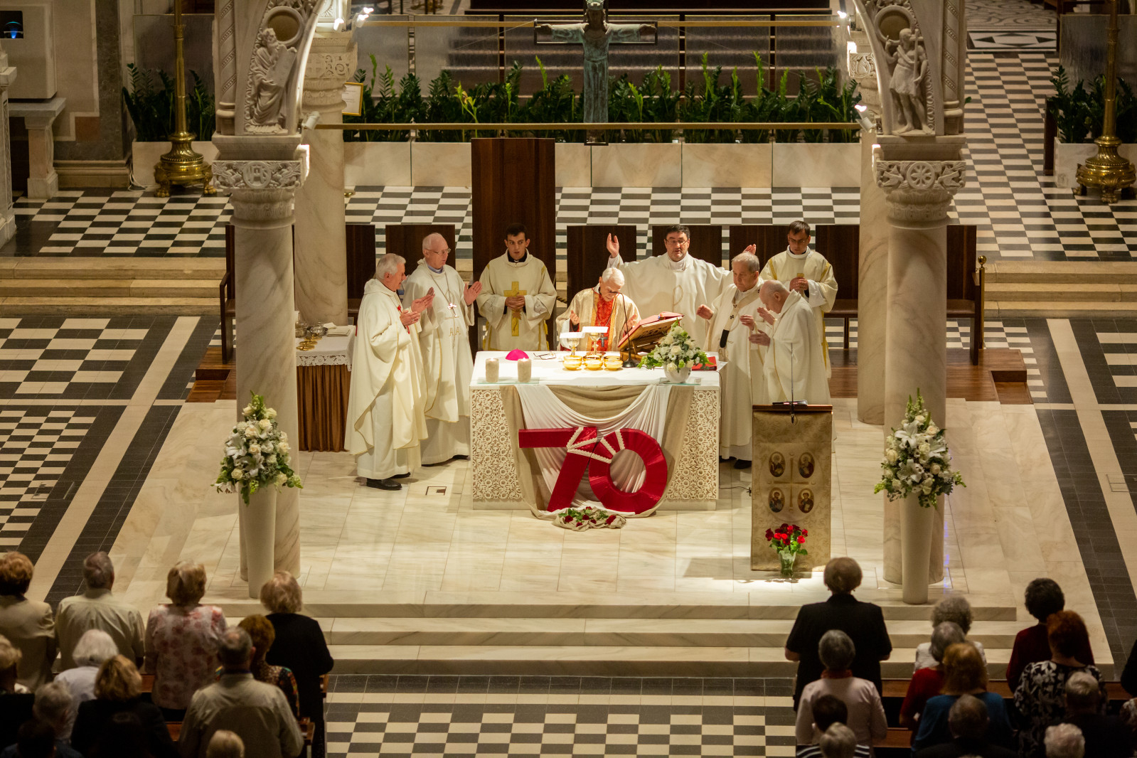 Mit üzen Isten, és mi az én dolgom – Rubinmiséjét ünnepelte Gyulay ...