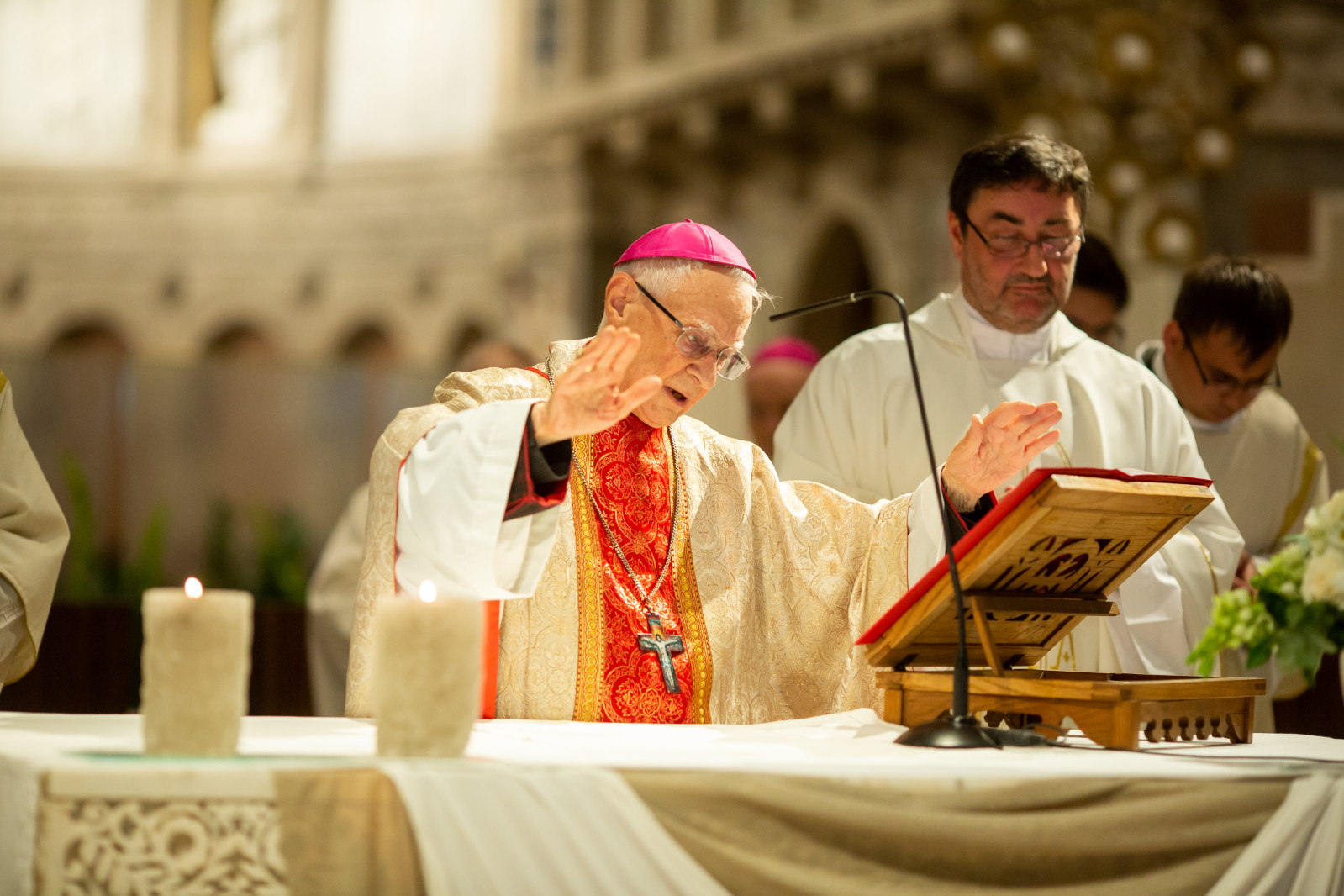 Mit üzen Isten, és mi az én dolgom – Rubinmiséjét ünnepelte Gyulay ...