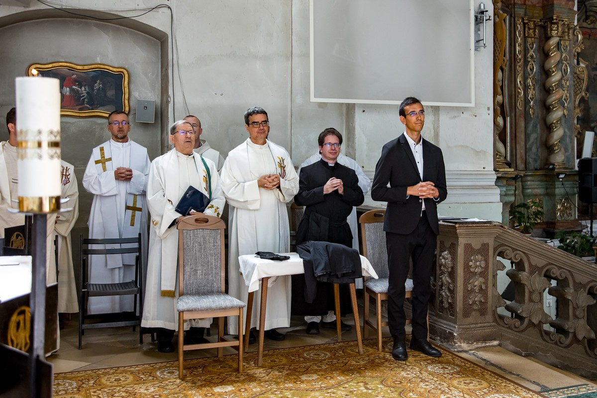 Krisztus hiteles tanúiként a kicsinyekért és a szegényekért – Új hivatások a piarista rendben ...