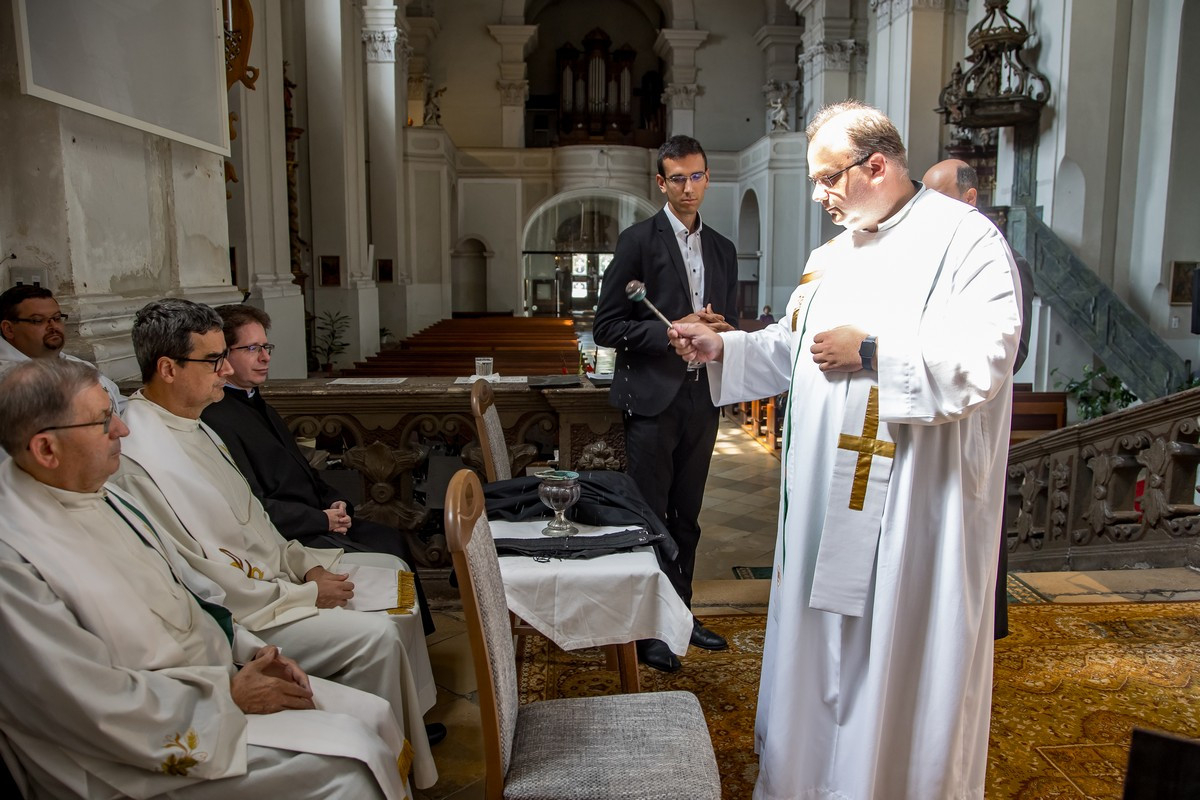 Krisztus hiteles tanúiként a kicsinyekért és a szegényekért – Új hivatások a piarista rendben ...