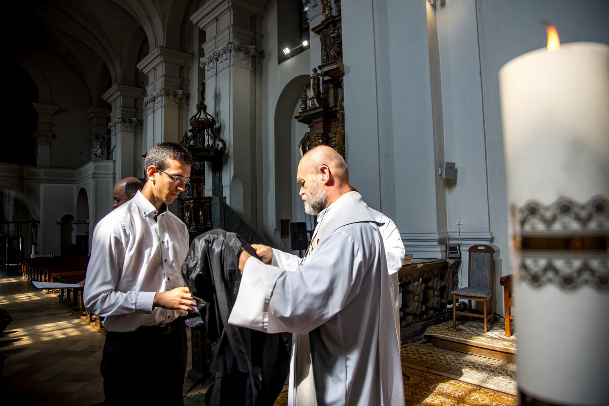 Krisztus hiteles tanúiként a kicsinyekért és a szegényekért – Új hivatások a piarista rendben ...