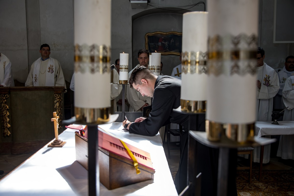 Krisztus hiteles tanúiként a kicsinyekért és a szegényekért – Új hivatások a piarista rendben ...