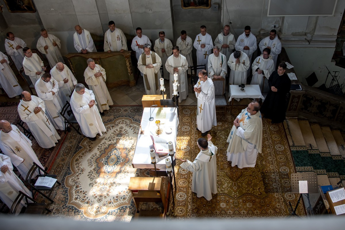 Krisztus hiteles tanúiként a kicsinyekért és a szegényekért – Új hivatások a piarista rendben ...