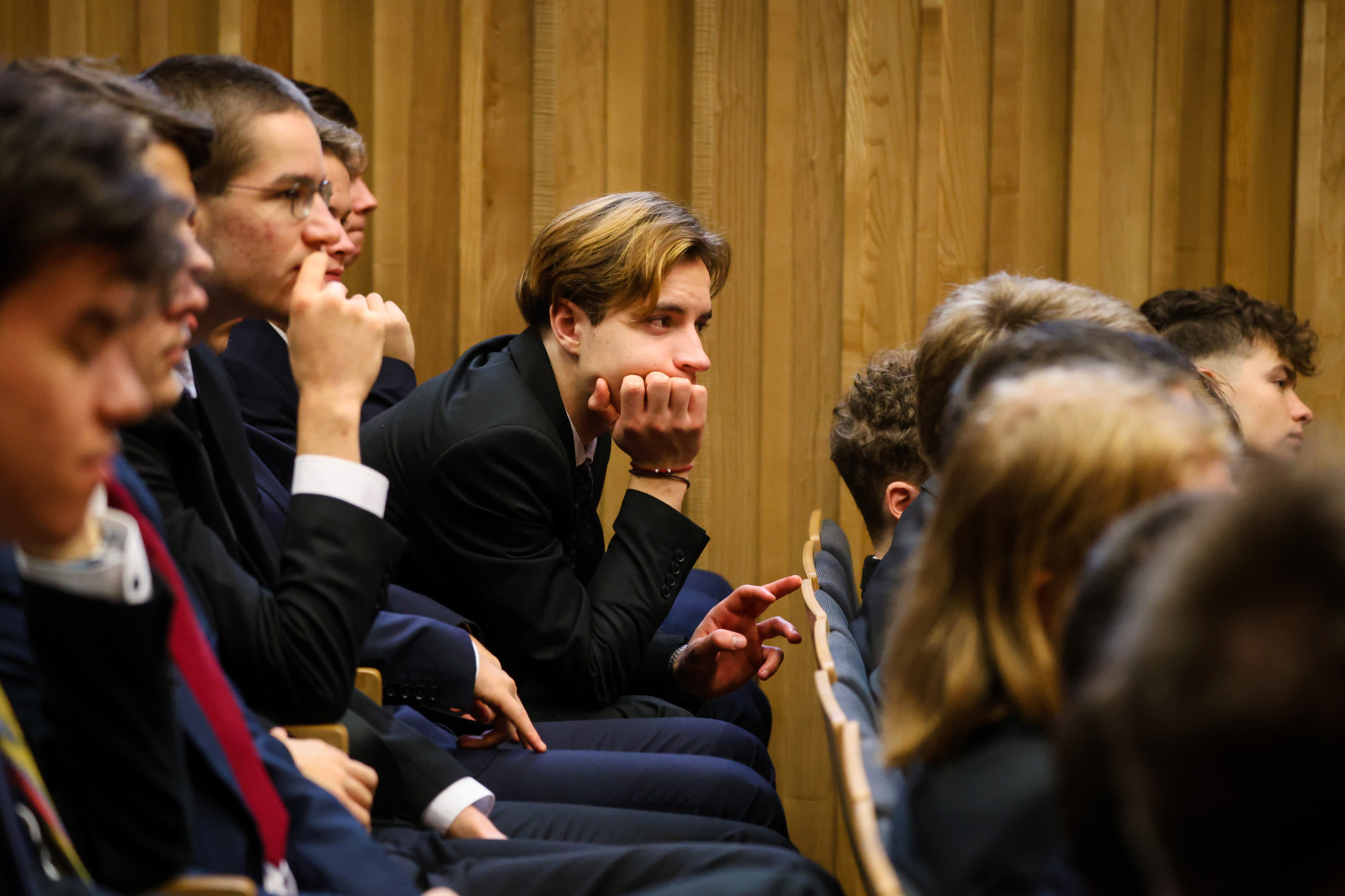 Az igazat mondjam? – Michael W. Banach érsek találkozott a pannonhalmi ...