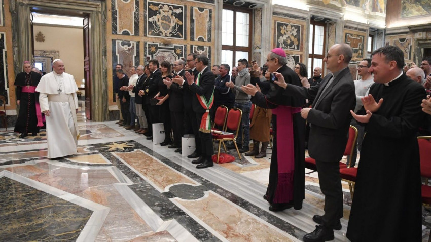 Ferenc pápa hálás az olasz halászoknak a tengertisztító akcióért ...