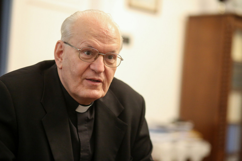 Erdő Péter: „Hálát adva áldást mondott” – Elkezdődik a Nemzetközi ...