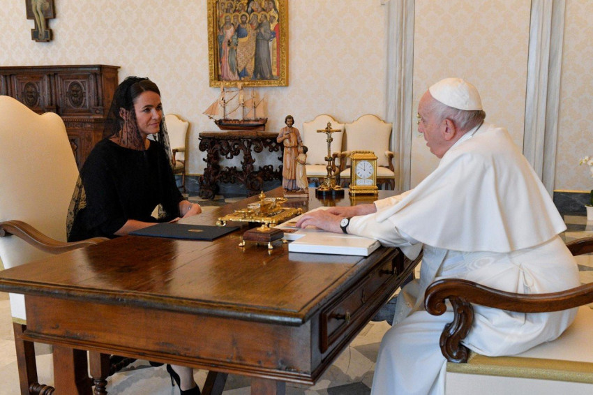 Ferenc pápa fogadta Novák Katalin köztársasági elnököt | Magyar Kurír ...