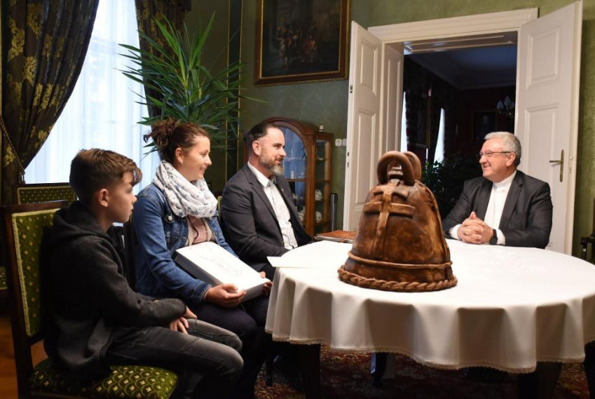 Nagylelkű adomány az új győri harang létrejöttéhez | Magyar Kurír ...
