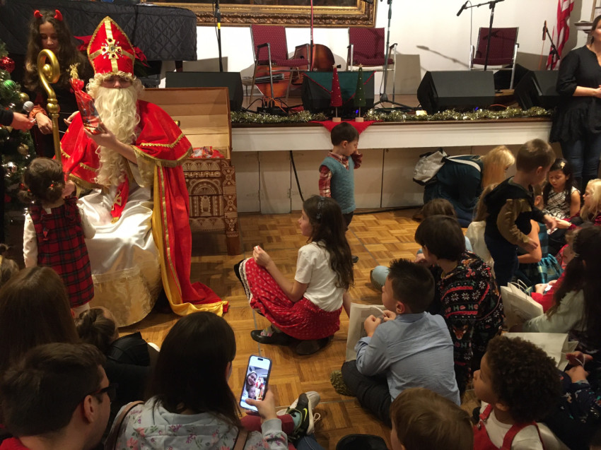 Mikulás? Santa? Angyal? Kisjézus? – Amerikai magyarok karácsonyi ...