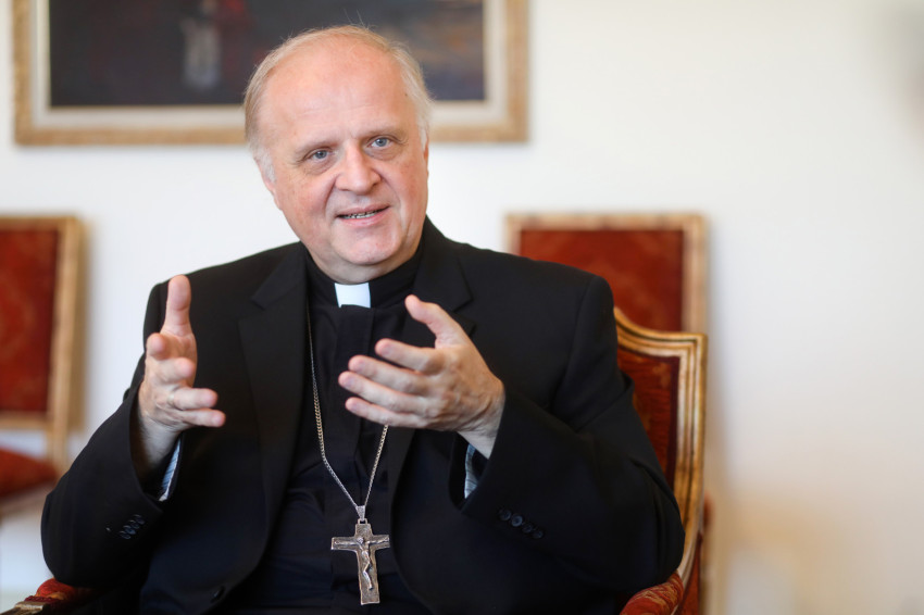 Michael Wallace Banach apostoli nuncius a katolikus rádióban | Magyar ...