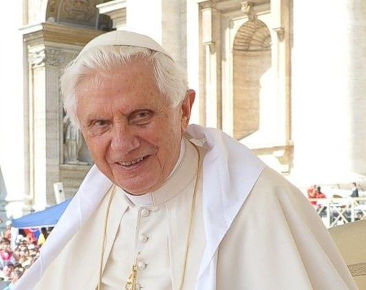 XVI. Benedek kisugárzása – Orosz Atanáz püspök az elhunyt emeritus ...