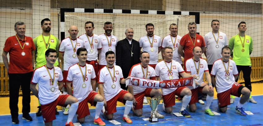 Véget ért a papok 15. teremfoci-Európa-bajnoksága Temesváron | Magyar ...