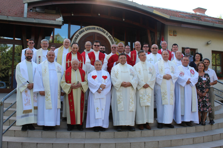 A Házas Hétvége lelkiségi mozgalomhoz tartozó papok találkozója ...