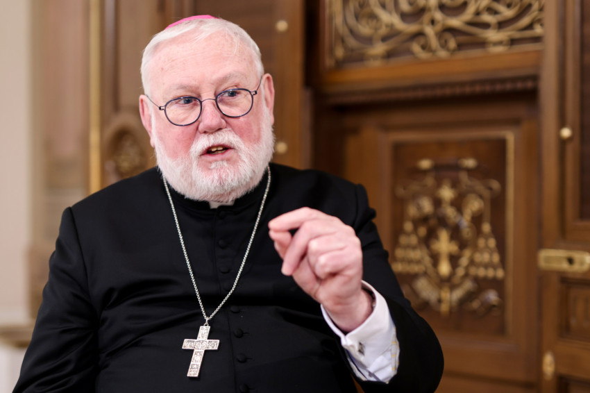 Exkluzív interjúnk Gallagher érsekkel: Ha valaki tényleg komolyan békét ...