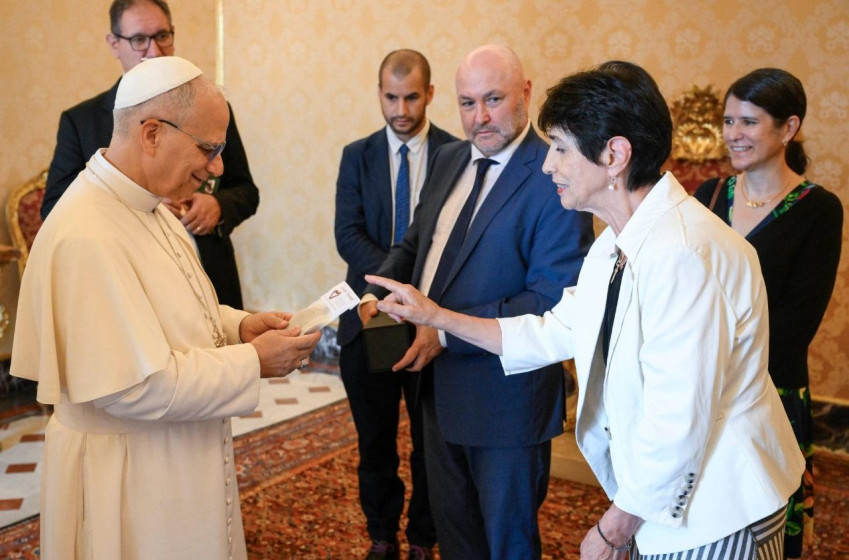 Leó pápa magánkihallgatáson fogadta Diane Foley-t, aki megbocsátott a ...