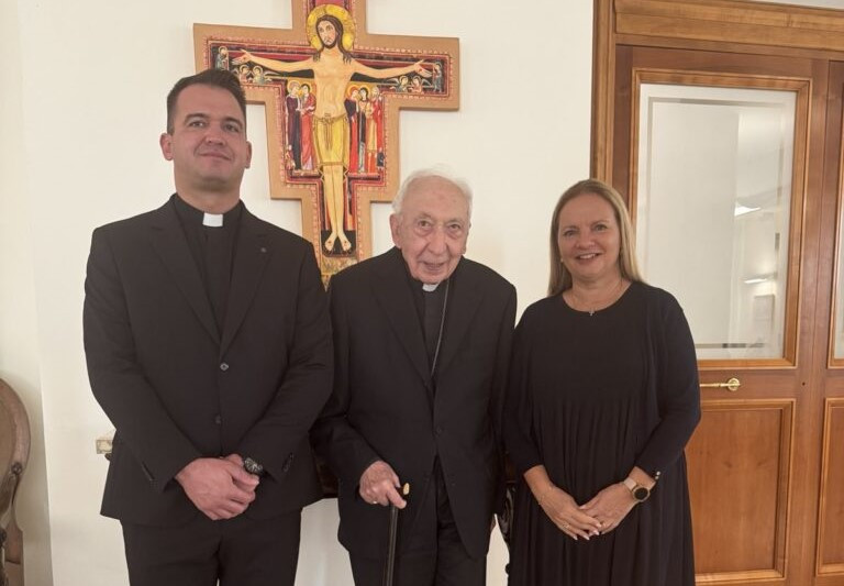 A római magyar közösség képviselői is köszöntötték Angelo Acerbi ...