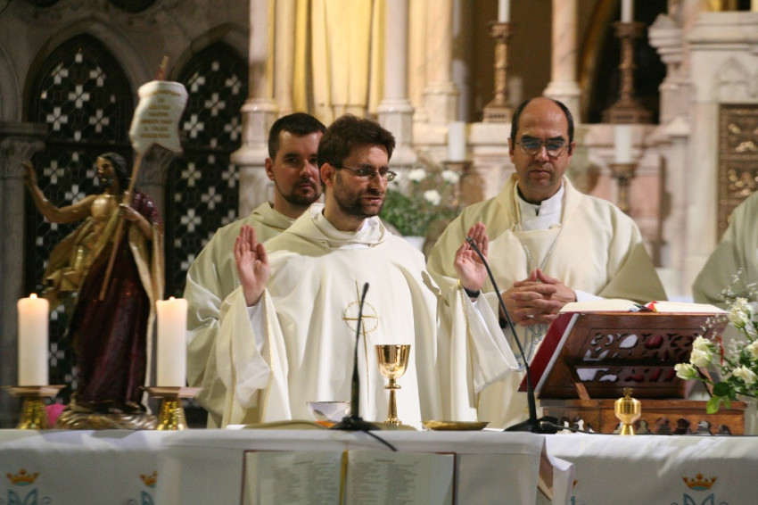 Domonkos szerzetest szenteltek pappá Budapesten | Magyar Kurír ...